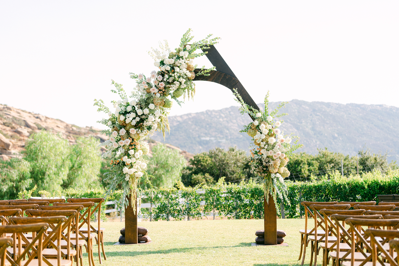 Tuscana Casa Arch – A Rental Connection